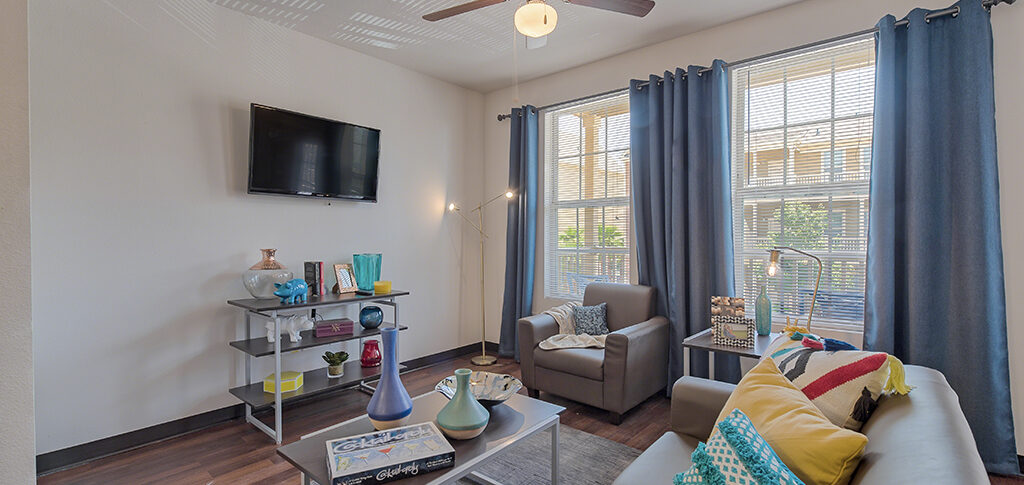 Apartments Near UTSA | Tetro Student Village